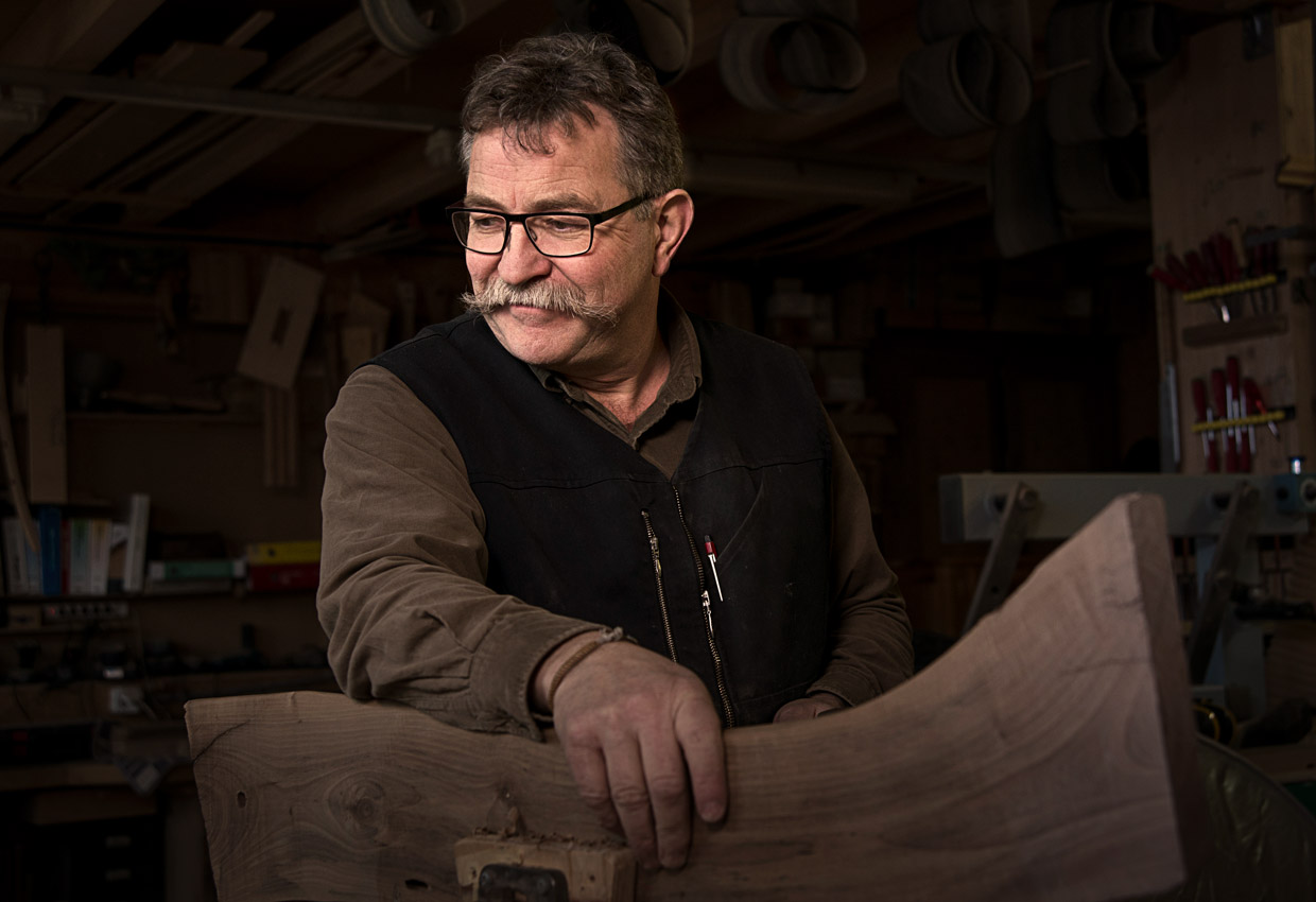 Philippe Emery - créateur ébéniste suisse, chaises, tables, établis ...
